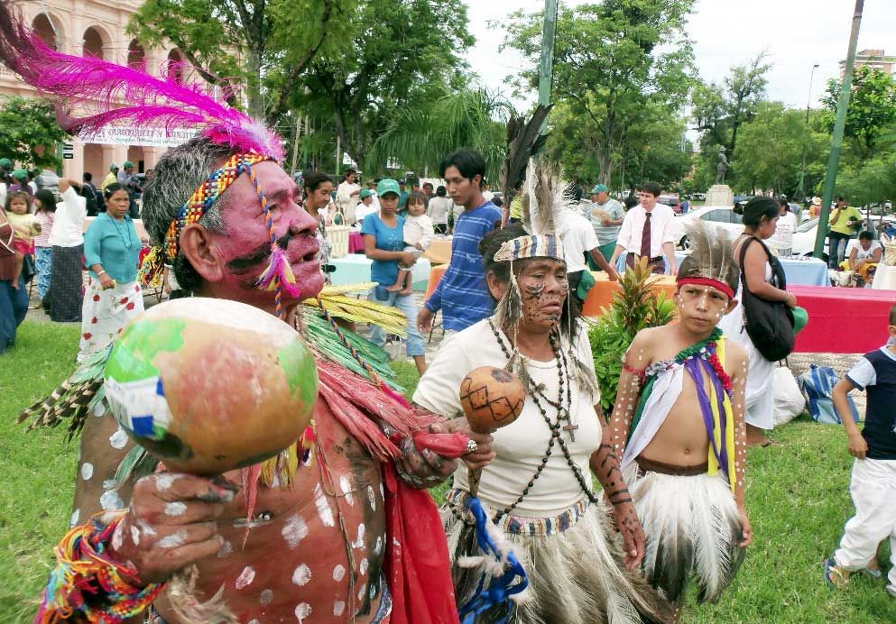Tierra para nativos rurales y respeto a su cultura, reclaman a ...
