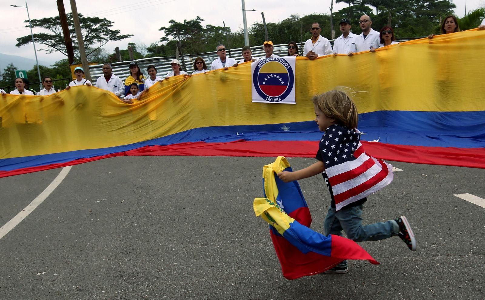 Pacientes en Venezuela “tienen que esperar y morir” - Mundo - ABC Color