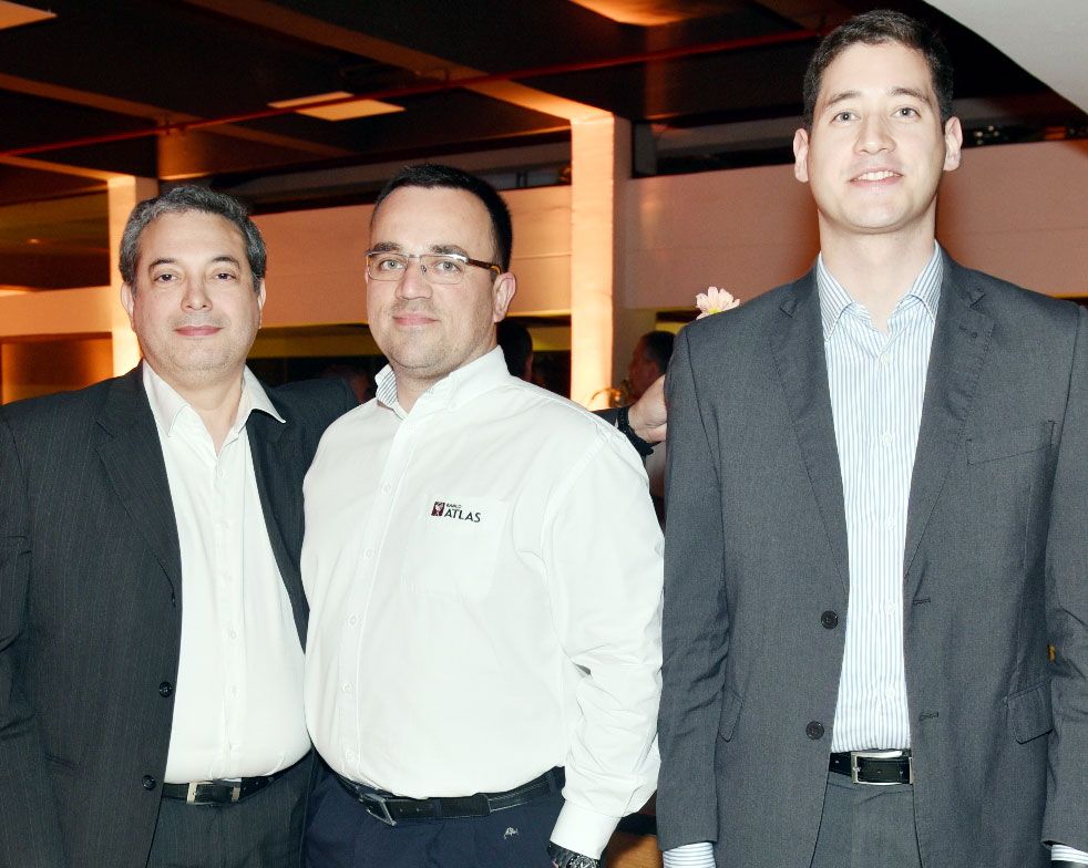 After Office del Grupo Azeta para despedir el año - Sociales - ABC Color