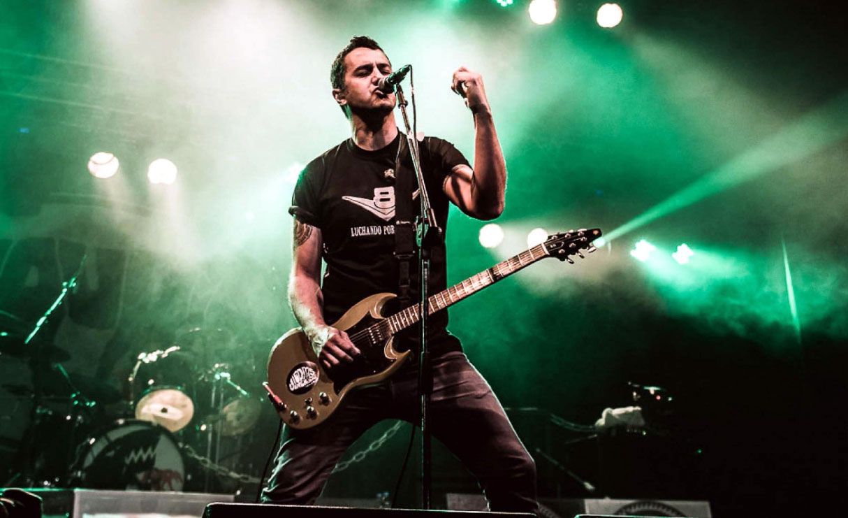 Jauría trae su punk “sincero y libertario” - Artes y Espectáculos - ABC ...