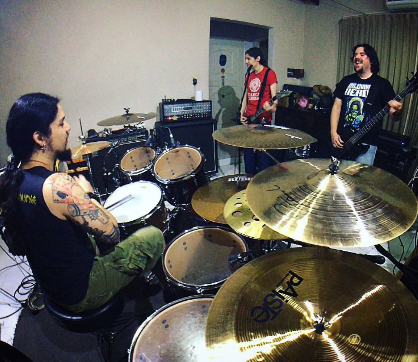 Vuelve Asunción Mosh - Weekend - ABC Color