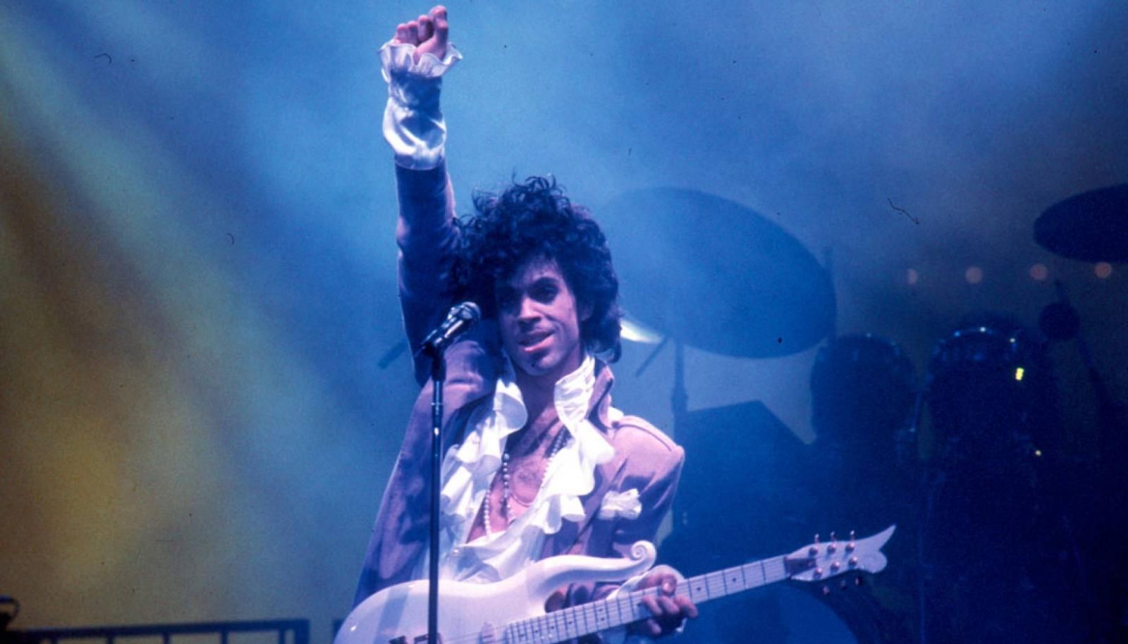Sale a la venta un disco de Prince, un año después de su muerte ...