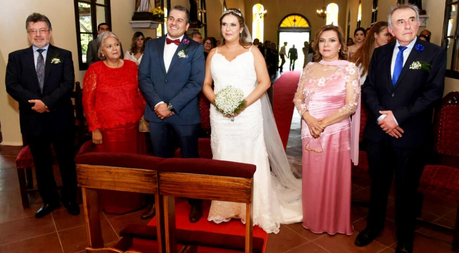 El casamiento de Daniela Pavía y Carlos Vera - Sociales - ABC Color