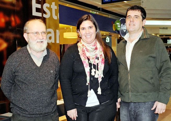 Muestra de dibujos de Toni Roberto - Sociales - ABC Color