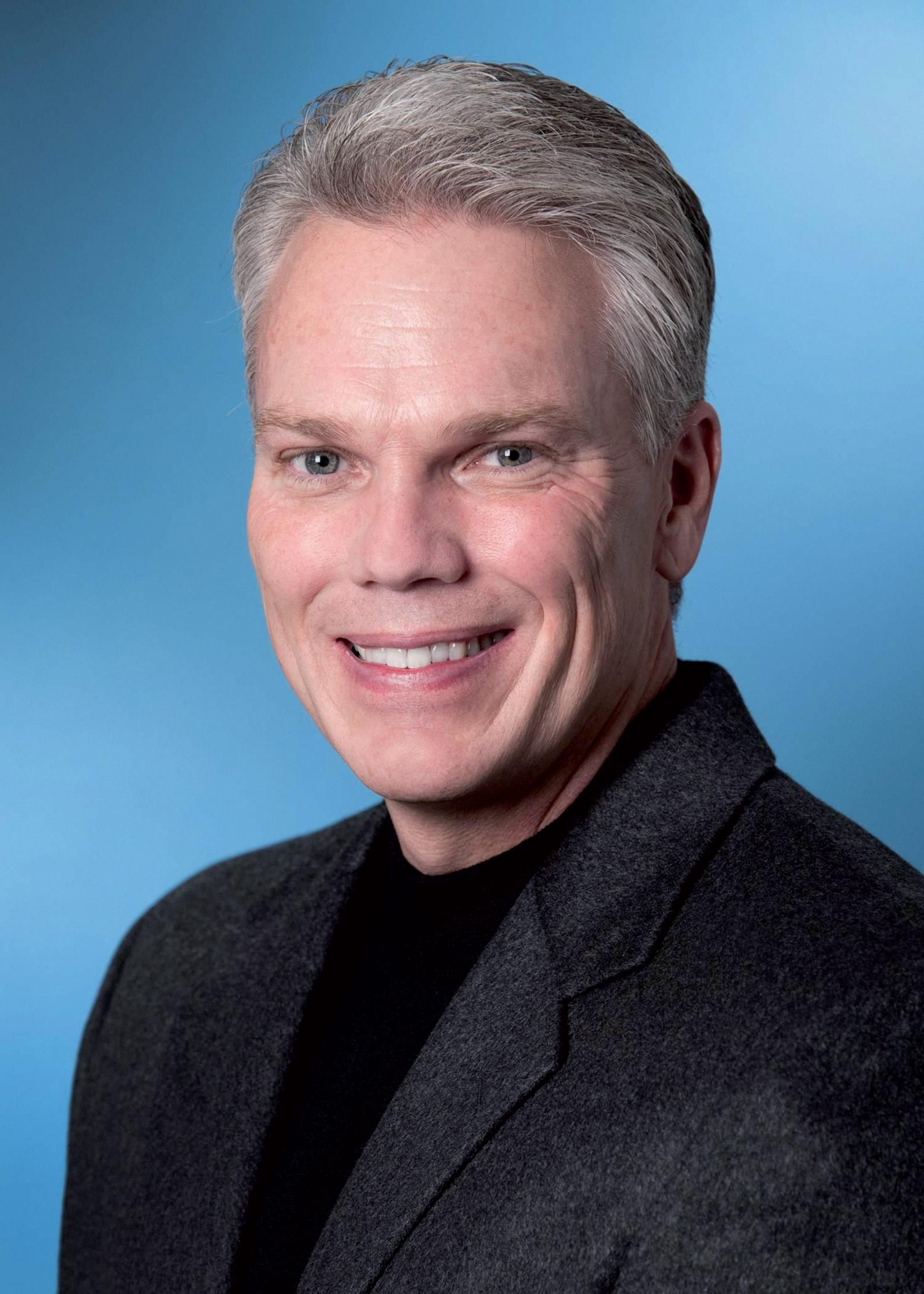 Brad Smith - Empresas y Negocios - ABC Color