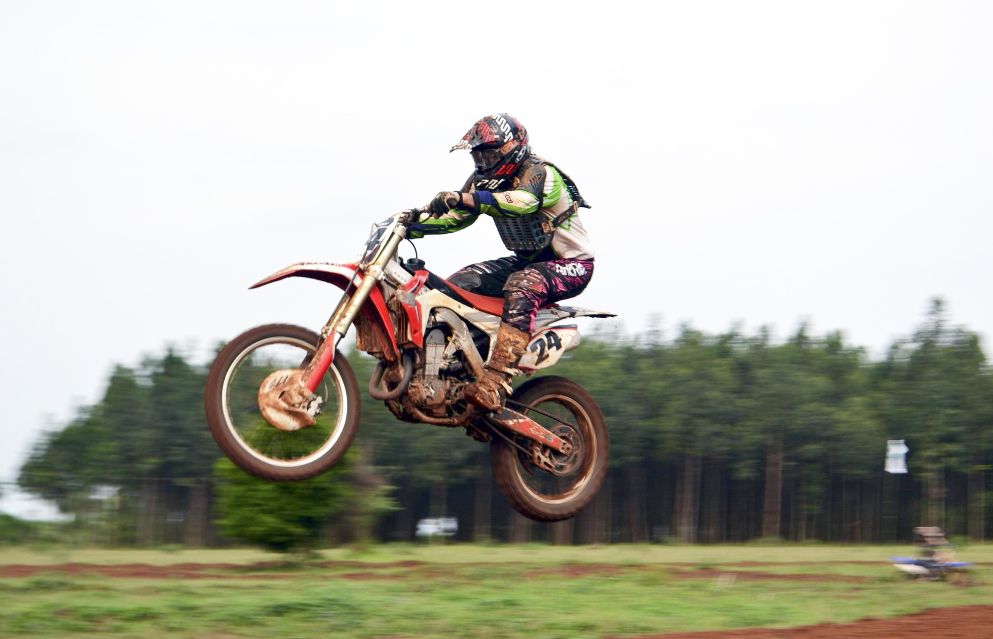 Brillante competencia de motocross en San Juan - Centinela - ABC Color