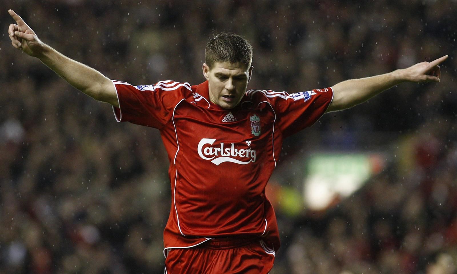 Gerrard amplía su contrato con el Liverpool - Fútbol - ABC Color