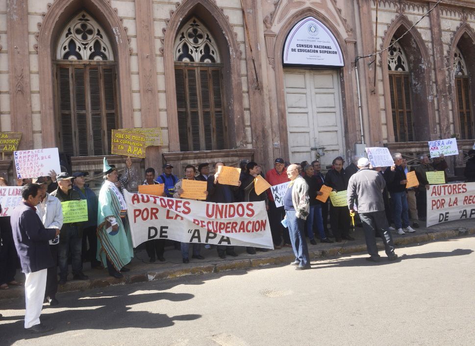 Piden renuncia del presidente de APA - Artes y Espectáculos - ABC Color