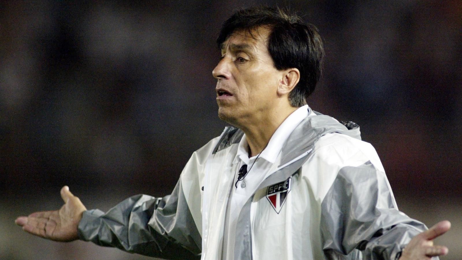 Roberto Rojas sigue en cuidados intensivos - Fútbol - ABC Color