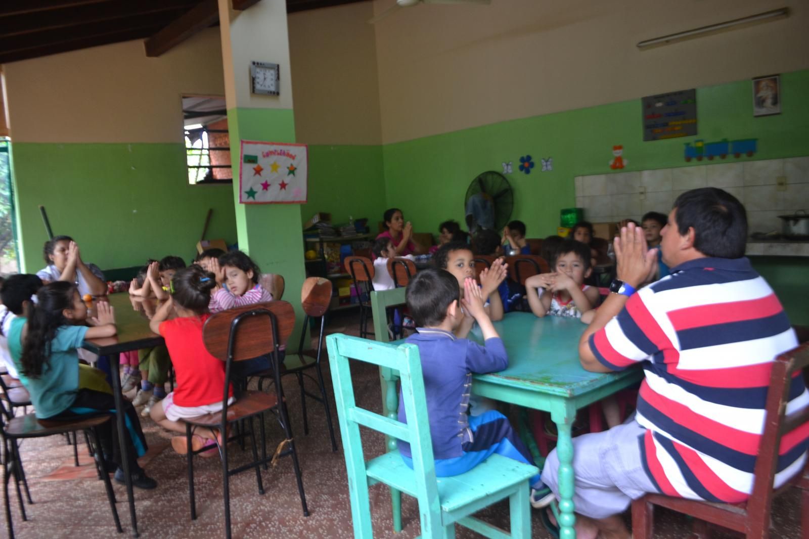 Tres décadas al servicio de la niñez - Notas - ABC Color