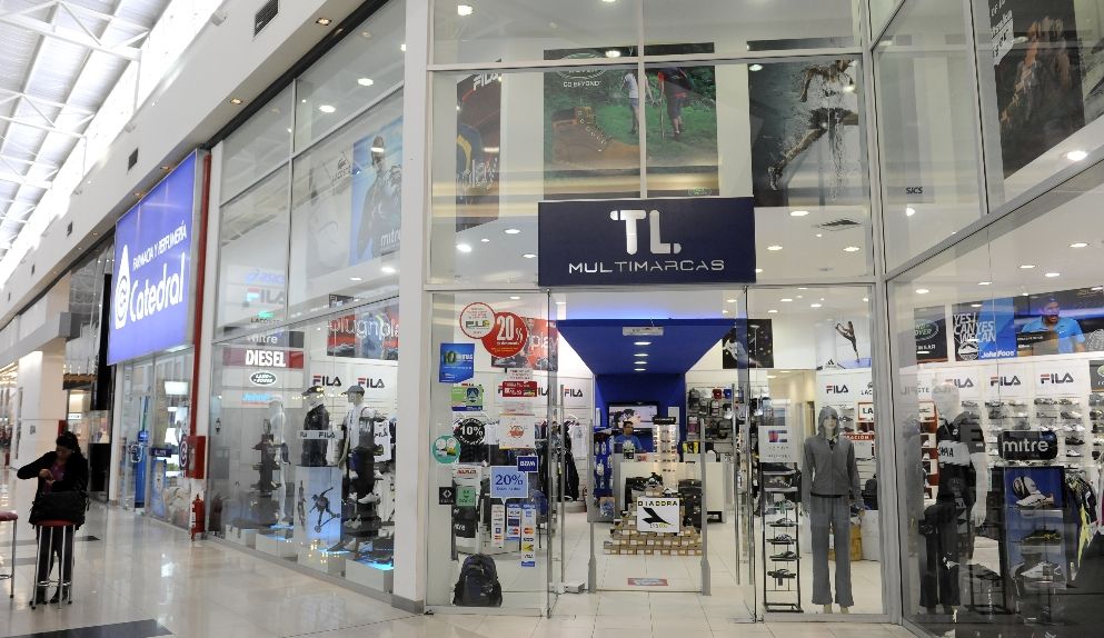 TL Multitiendas ofrecerá descuentos de hasta el 90% en el Agosto Off - Economía - ABC Color