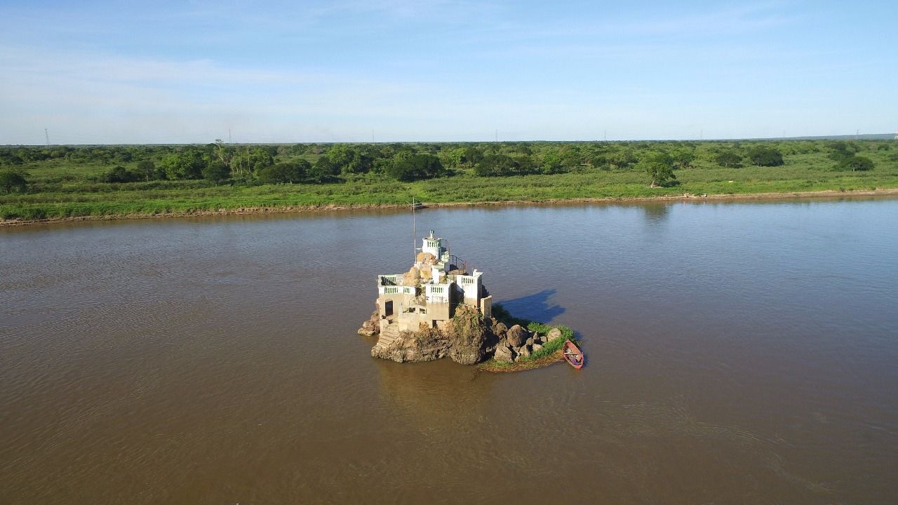 Un castillo en medio del río Paraguay - Galerías de imágenes - ABC Color