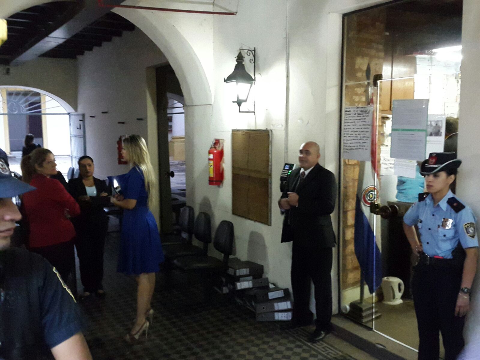 Siguen hostigando a jefa de RR.HH. de Senado - Nacionales - ABC Color