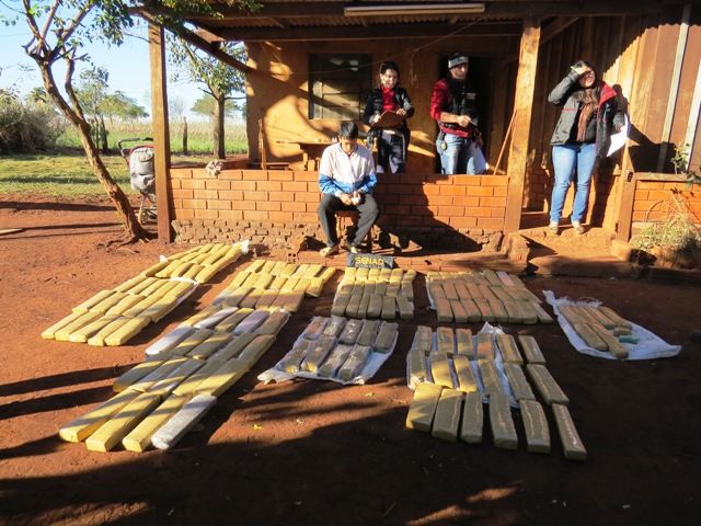 Detienen A Un Hombre Con 126 Kilos De Marihuana Nacionales Abc Color