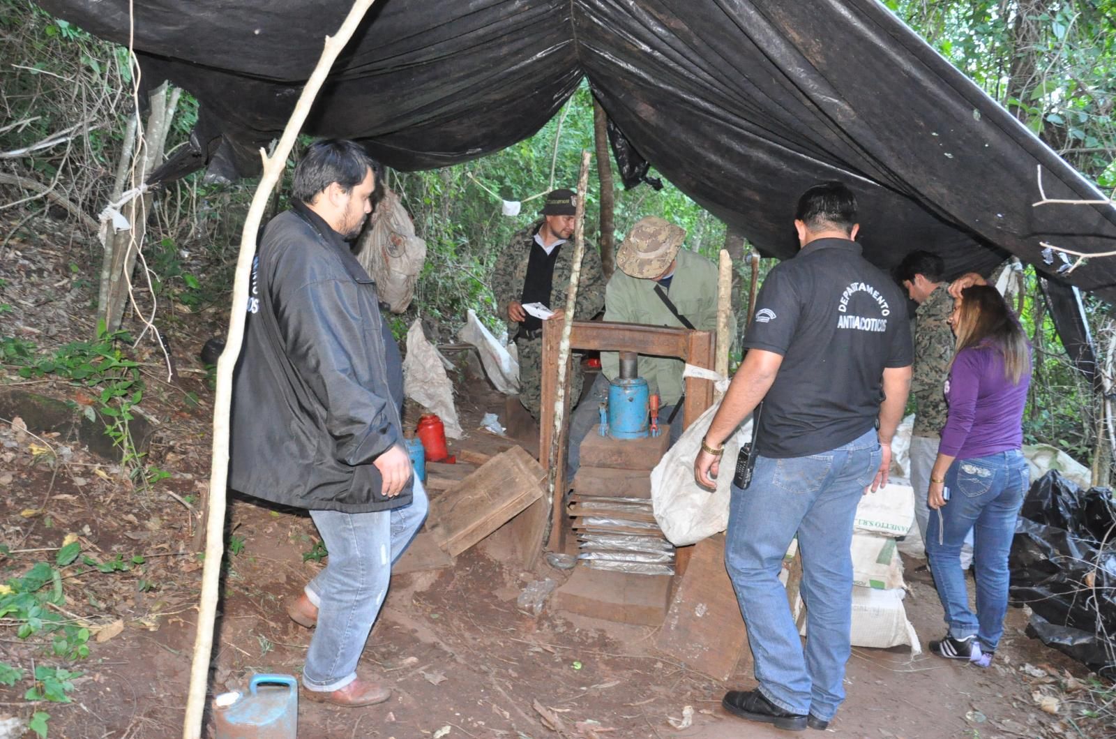 Incautan 1 100 Kilos De Marihuana Nacionales Abc Color