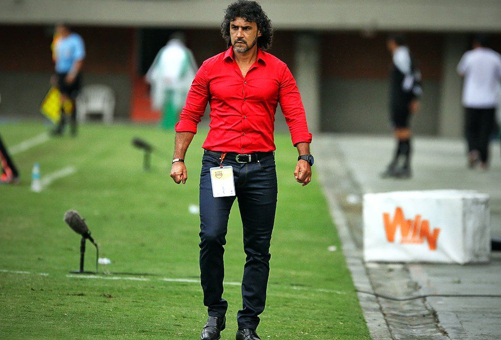 Leonel Álvarez quiere un equipo que seduzca - Fútbol - ABC Color