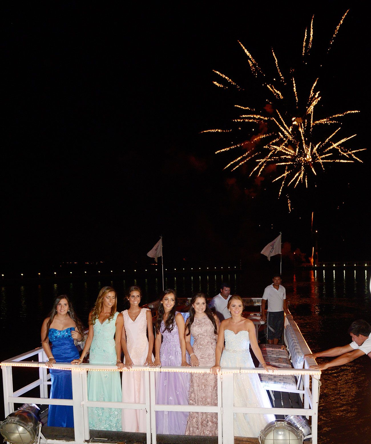 Coronación de las Reinas del CNSB - Sociales - ABC Color