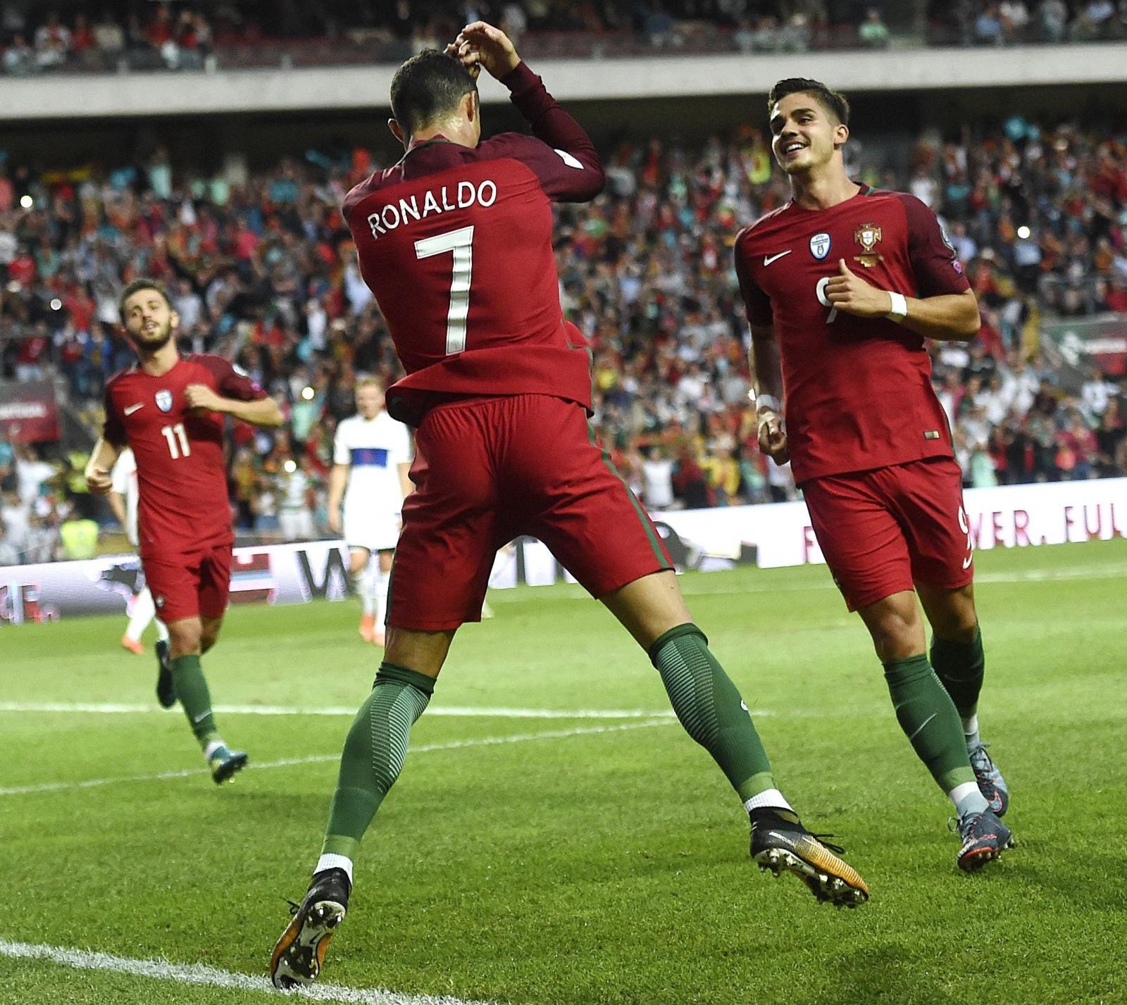 Triplete de Cristiano - Fútbol - ABC Color