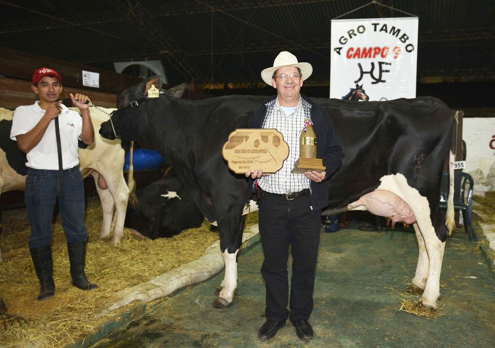 Ganadora de concurso lechero produjo 54,8 litros - Economía - ABC Color