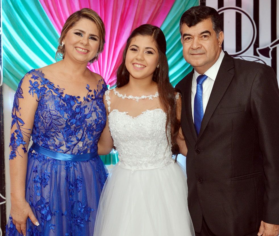 Jessica Santacruz - Sociales - ABC Color