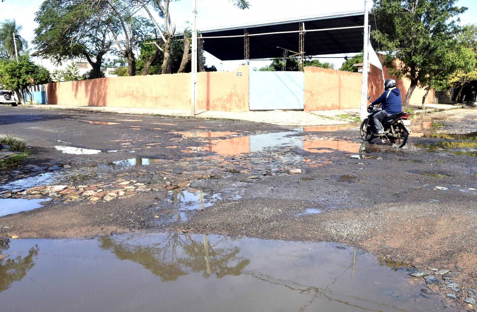 Repararán calles destruidas por obras - Nacionales - ABC Color
