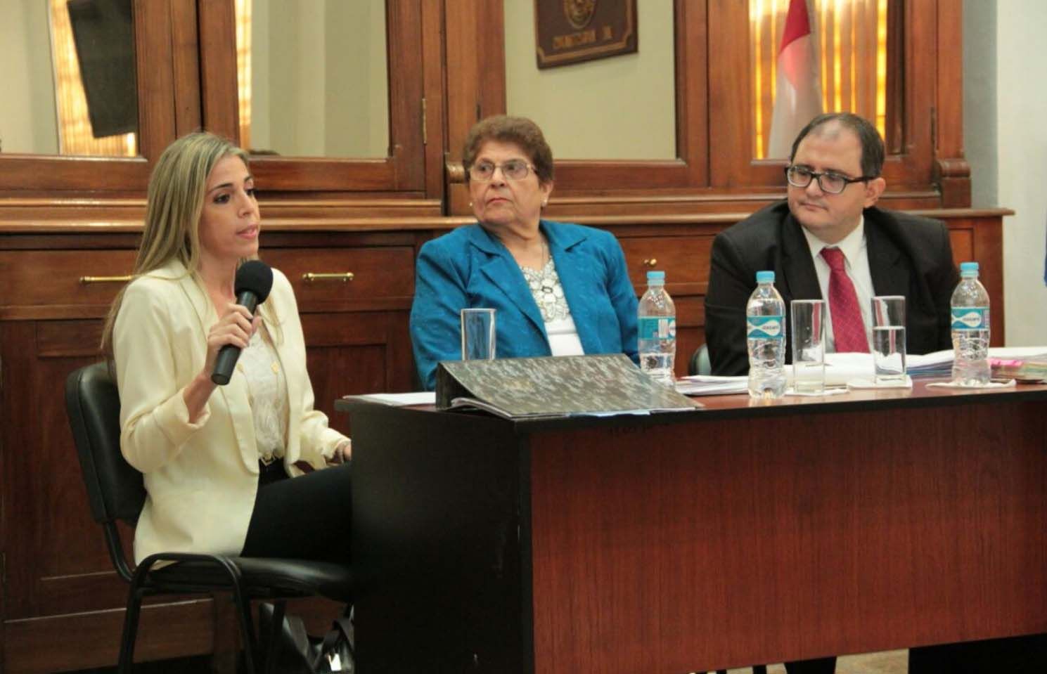 Destituyen a jueza Rojas y suspenden a fiscala que cajoneó pesquisa a ...