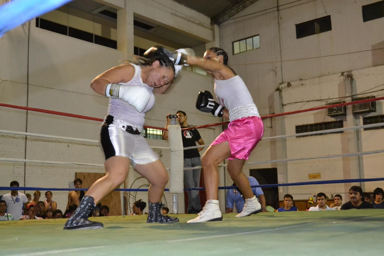 “La Guerrera Morena” ganó en boxeo - Polideportivo - ABC Color