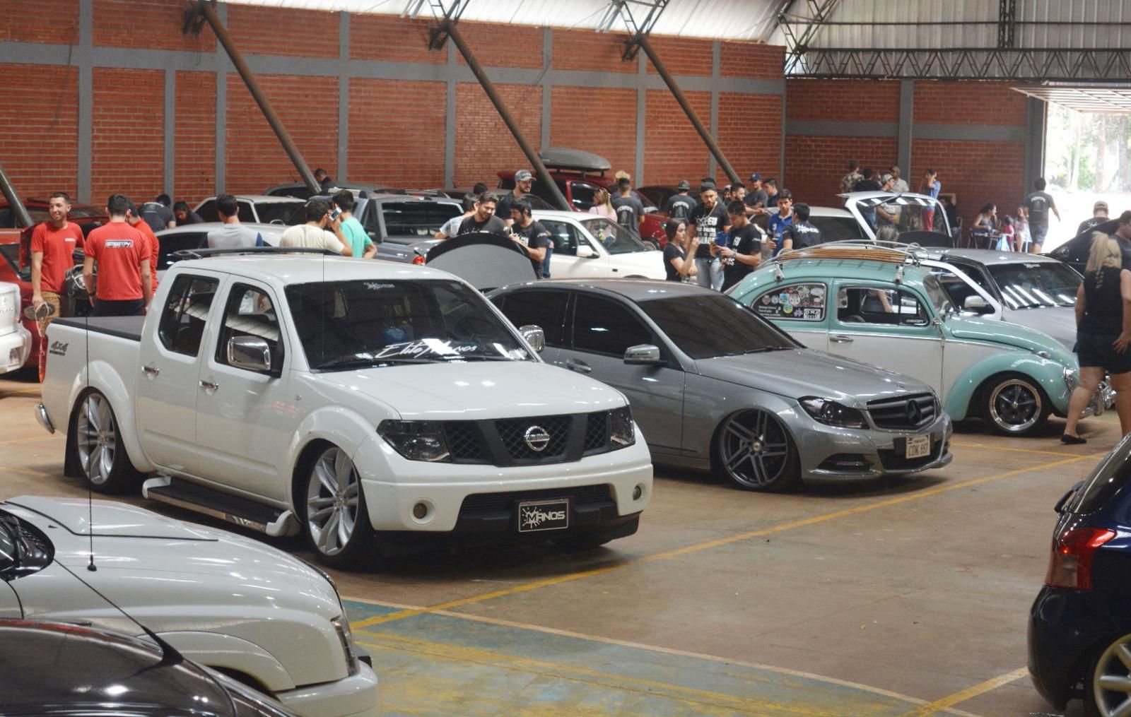 Exposición de autos modificados - 3 Fronteras - ABC Color