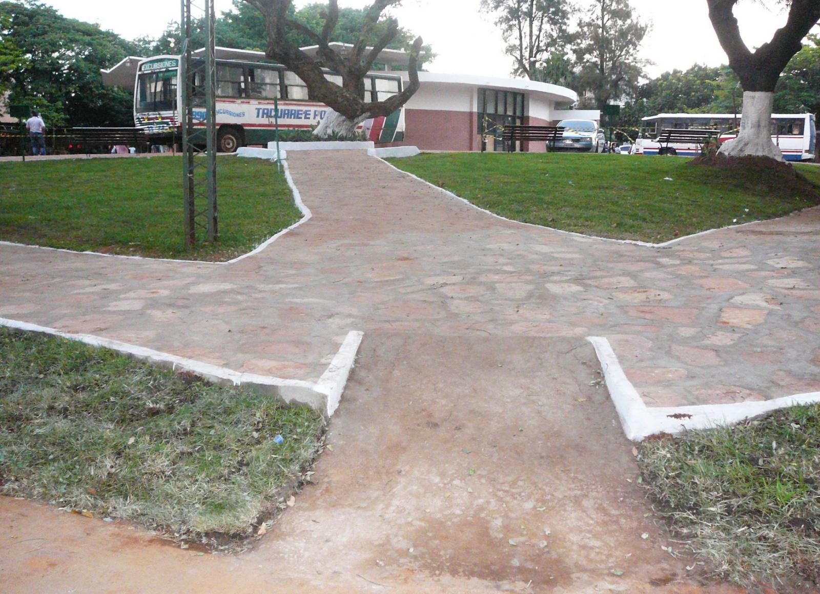 Buscan hermosear espacios públicos - Centinela - ABC Color