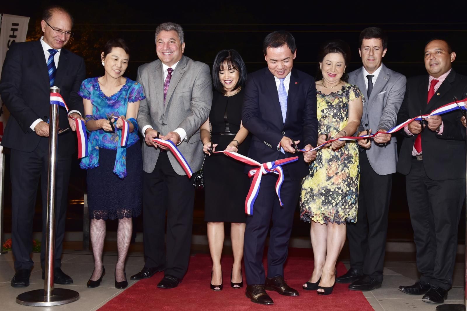 Nueva sede de Toyotoshi S.A. - Empresariales - ABC Color