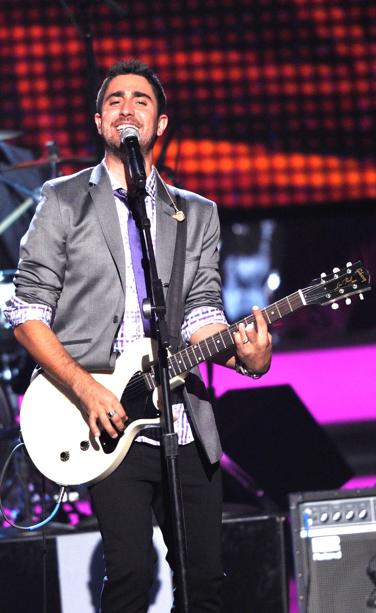 Los éxitos de Alex Ubago - Weekend - ABC Color