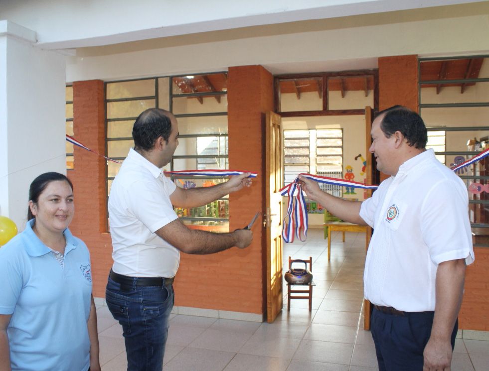 Inauguran un aula para el nivel inicial en Paso Yobái - Centinela - ABC ...