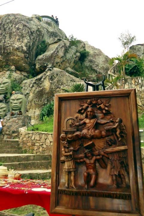 Artesanos exponen obras en la entrada a Tobatí - Centinela - ABC Color