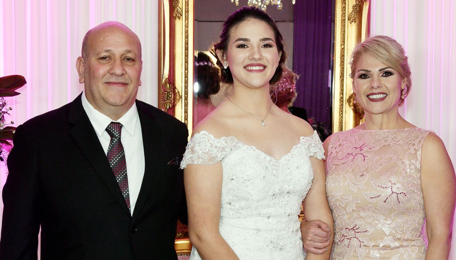 GABRIELA MARÍA REGUERA KROPFF - Sociales - ABC Color