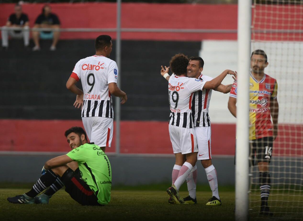 Adiós con victoria repollera - Fútbol - ABC Color