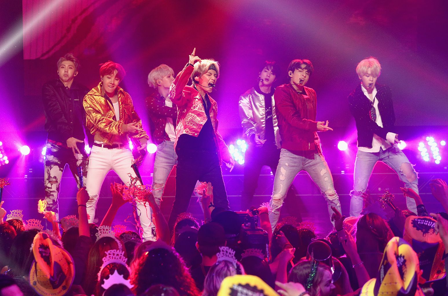 Video de BTS rebasa récord de Taylor Swift de reproducciones en 24 ...